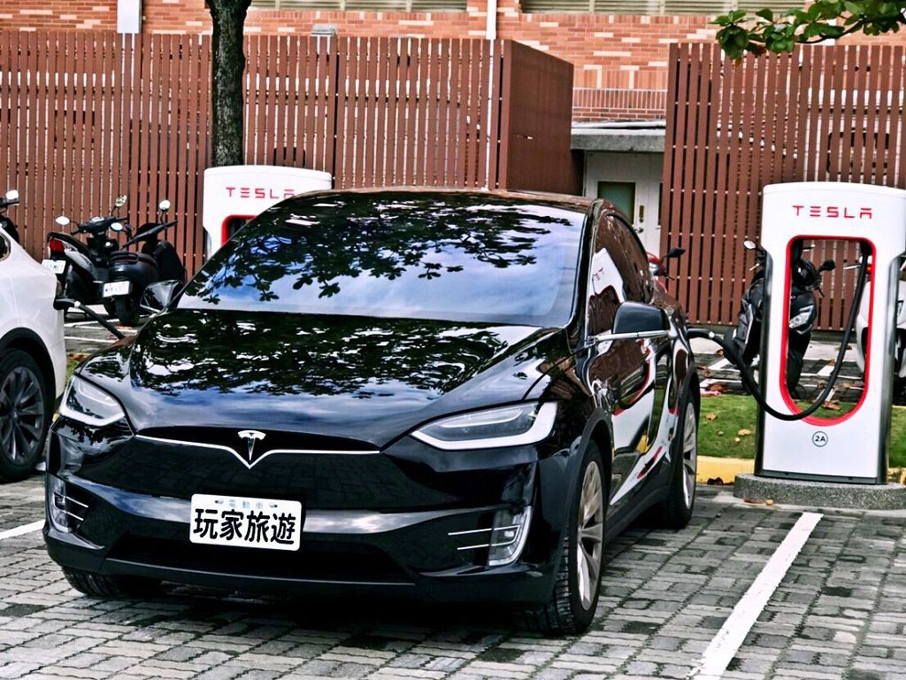 🚙 【Giới thiệu xe】Xe thuê Tesla Xe thuê Tesla Model X - Điều lệ kinh ...
