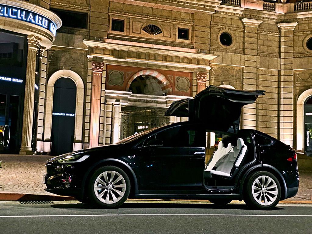 🚙 【Giới thiệu xe】Xe thuê Tesla Xe thuê Tesla Model X - Điều lệ kinh ...