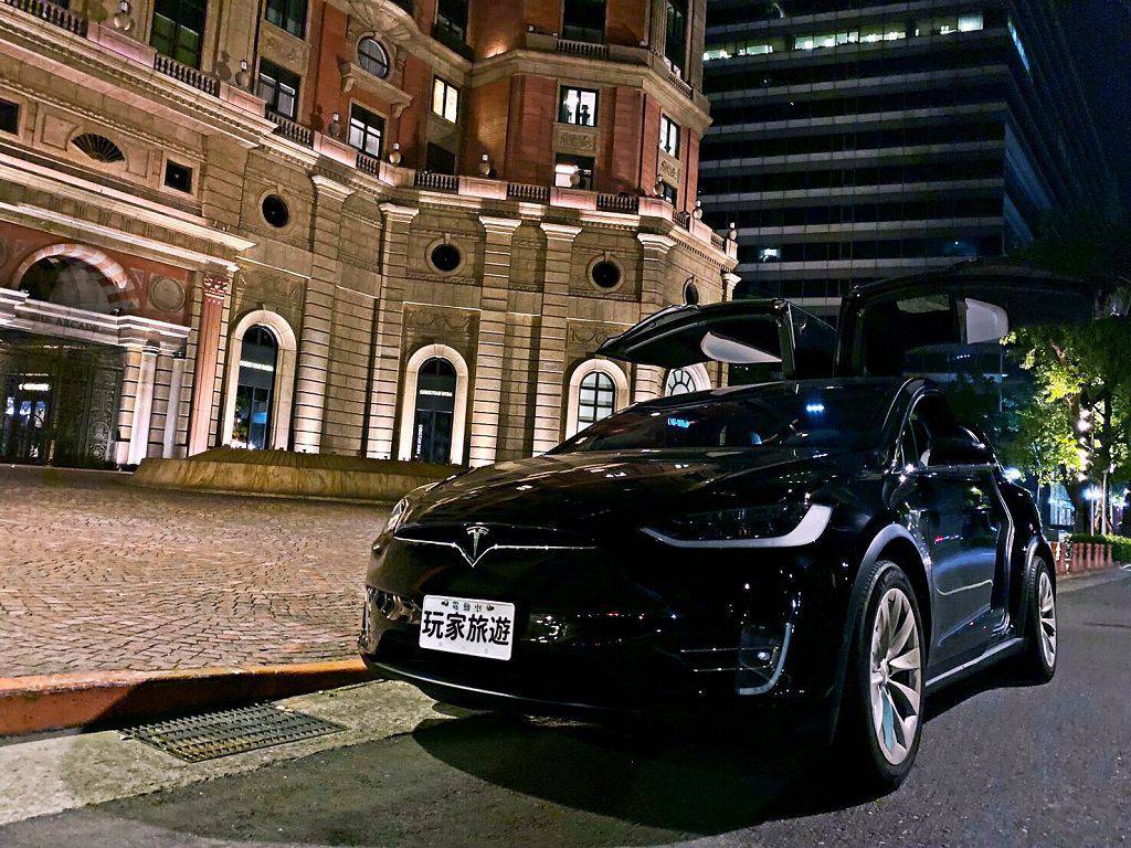🚙 【Giới thiệu xe】Xe thuê Tesla Xe thuê Tesla Model X - Điều lệ kinh ...